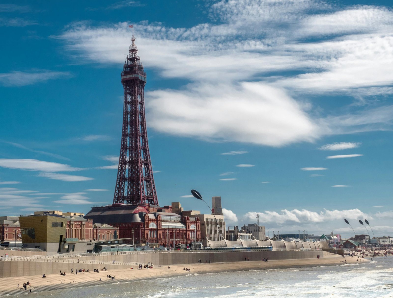 Ultimate Blackpool Travel Guide for UK Adventurers